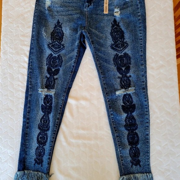 Coco + Carmen | Jeans | Coco Carmen Distressed Embroidered Denim Blue ...
